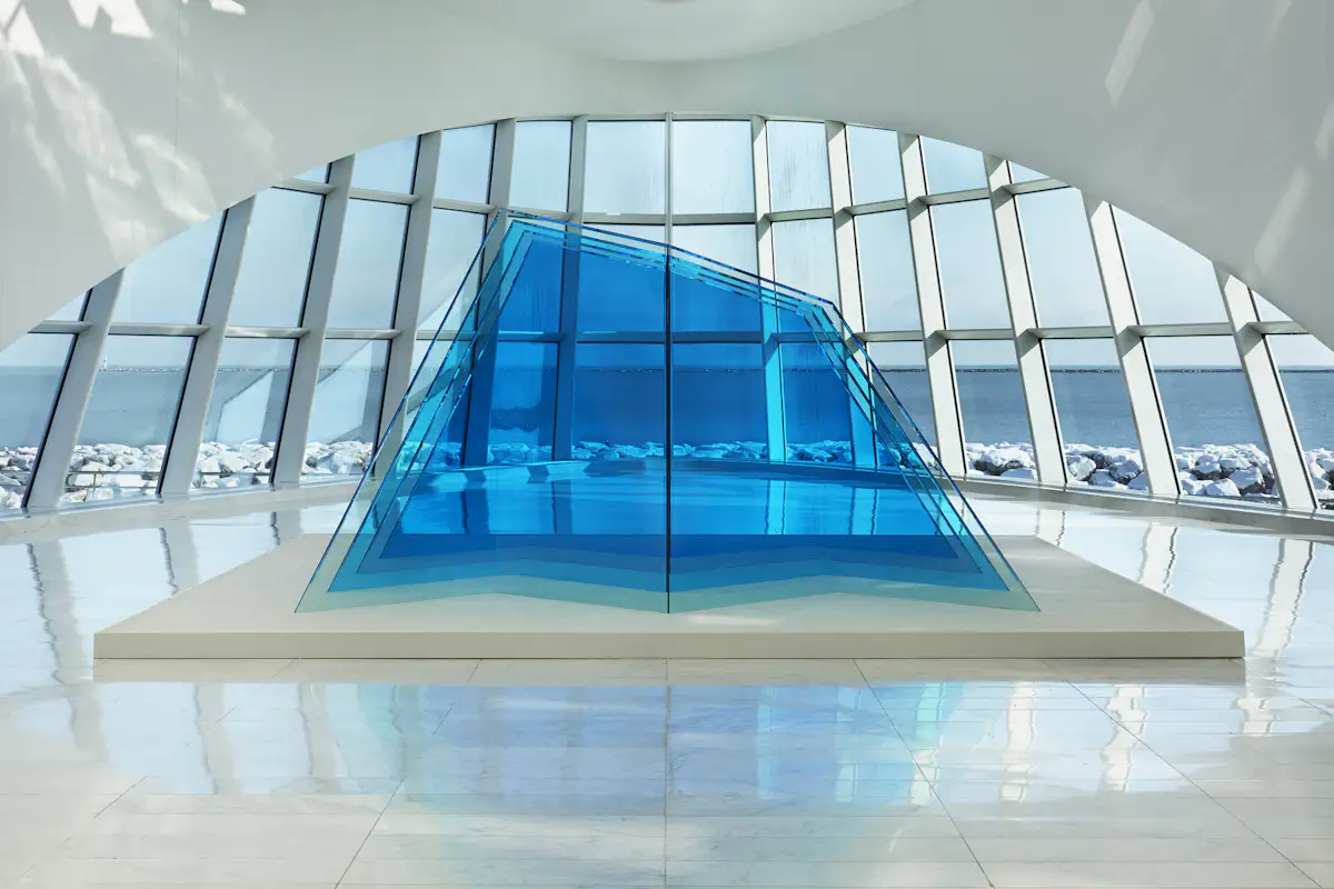 Milwaukee Art Museum | Winter Series: Larry Bell’s Iceberg